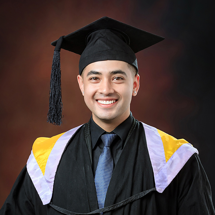 Express Graduation Photo Shoot Package | Best Photo Studio Service in ...
